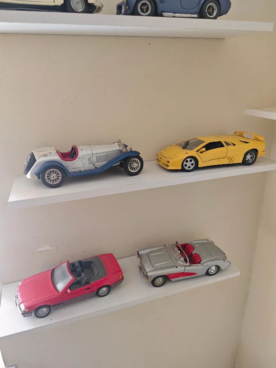 COLEÇÃO 14 CARROS MINIATURA DIECAST 1/18 e 1/16 MAISTO - Hobbies e ...