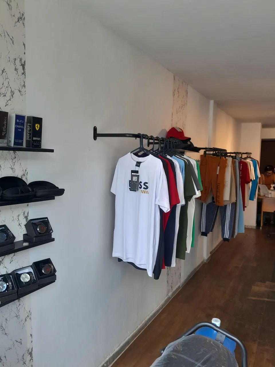 Vendo loja de moto eletrica, vestuário masculino e acessórios ...