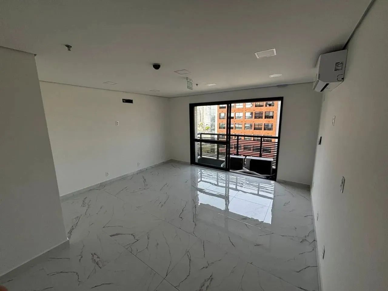 Sala no Britannia Park Offices (Torre Stamford) - Ponta Negra ...