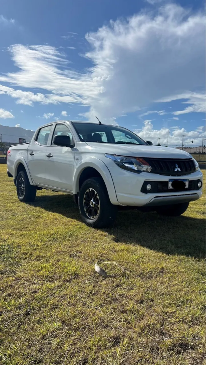 MITSUBISHI L200 TRITON SPORT GL 2.4 DIESEL Usados e Novos