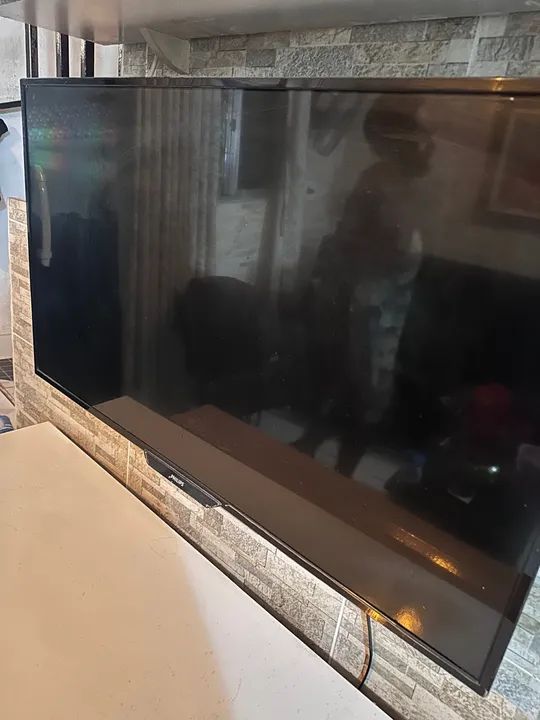 TV 42 polegadas Philco com tela quebrada - TVs - Santa Cruz, Rio de Janeiro 1350943669 | OLX