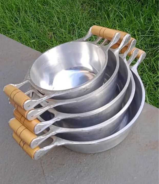 "panela de aluminio batido grande" no Brasil