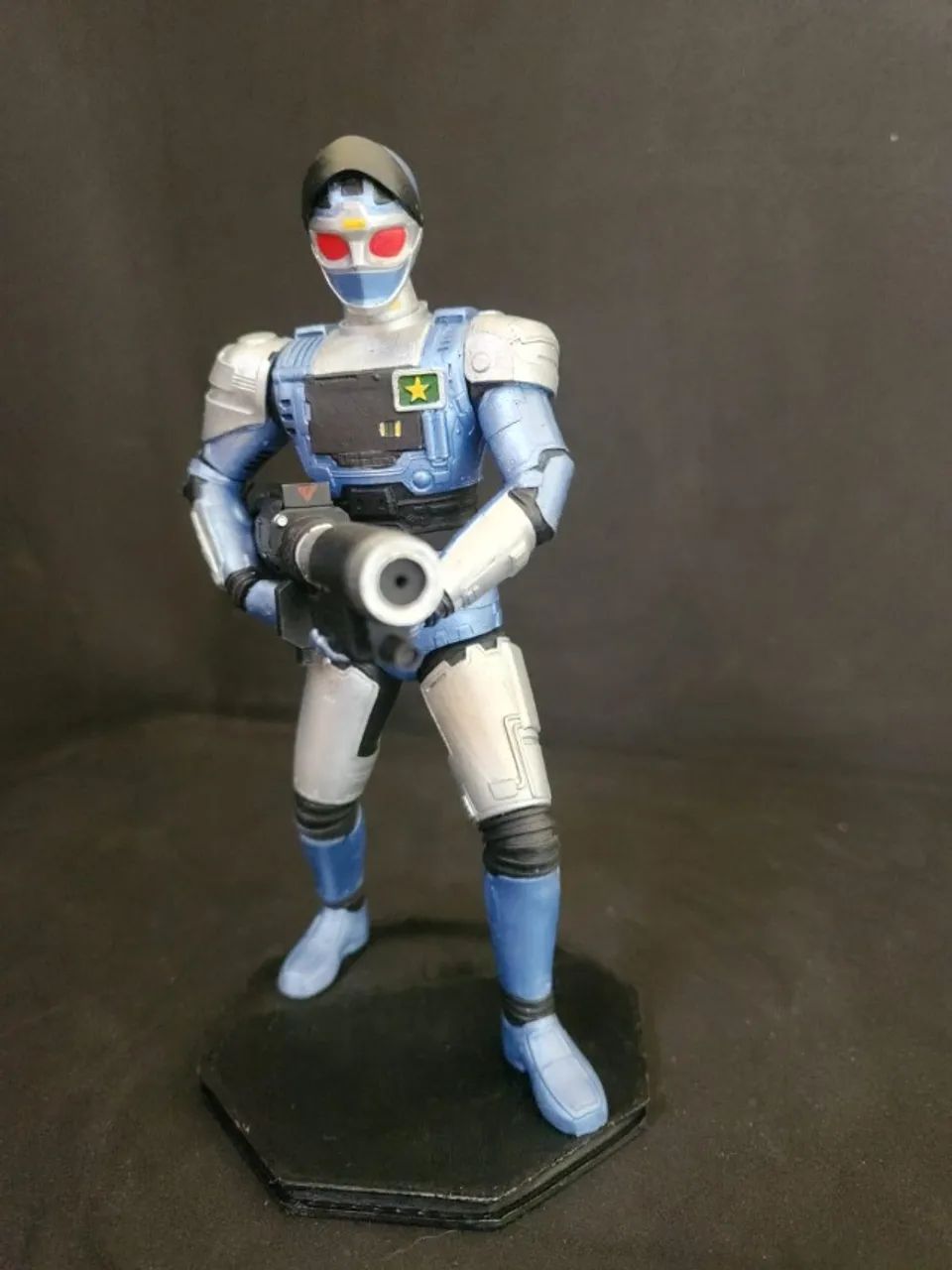 Boneco Action Figure Jiban - O Policial de Aço Impressão 3D ...