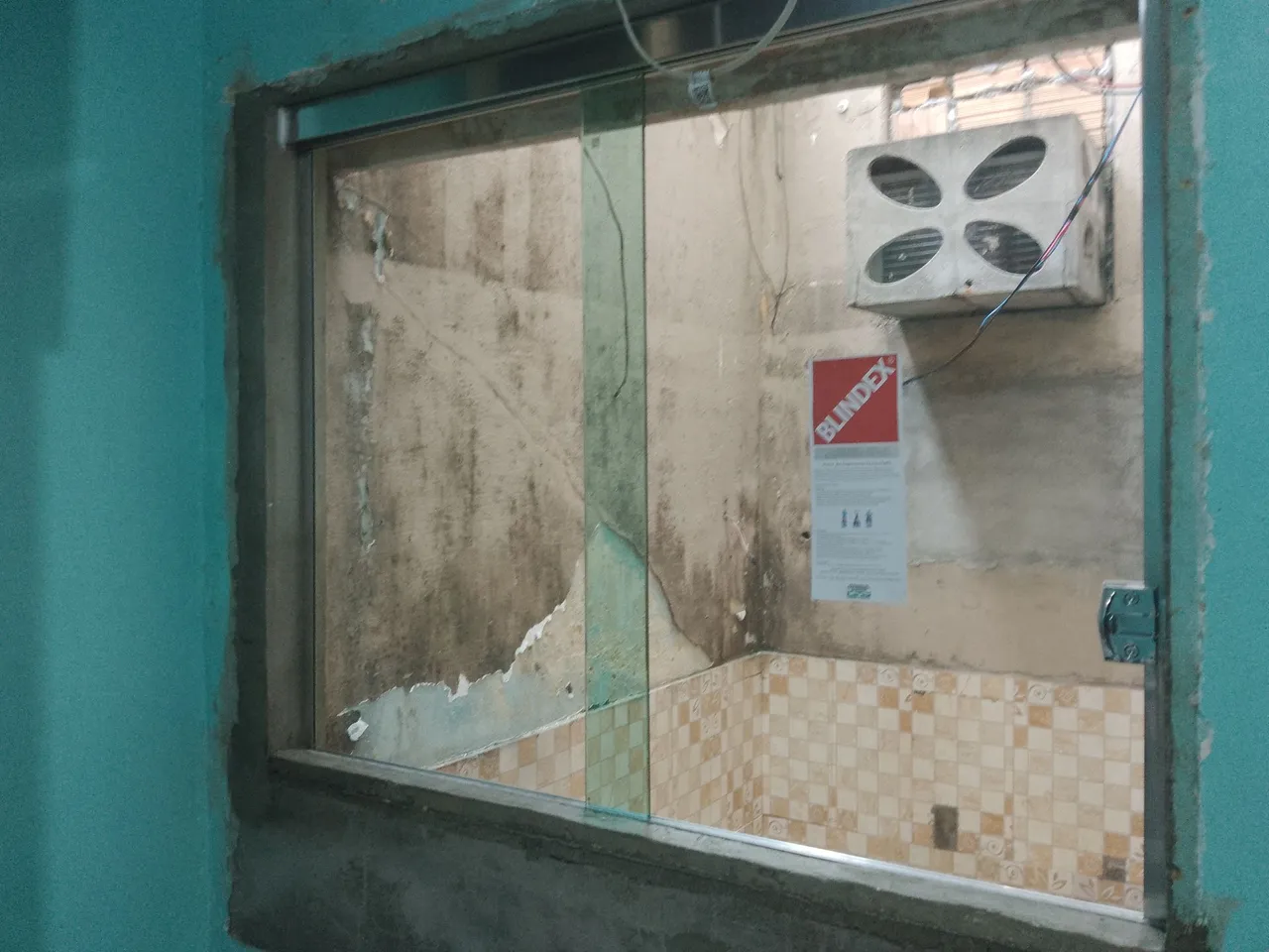 "janela de vidro blindex verde" - Portas e Janelas no Brasil