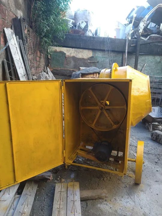 Betoneira Usada - Ferramentas de Construção - Massaranduba, Salvador ...