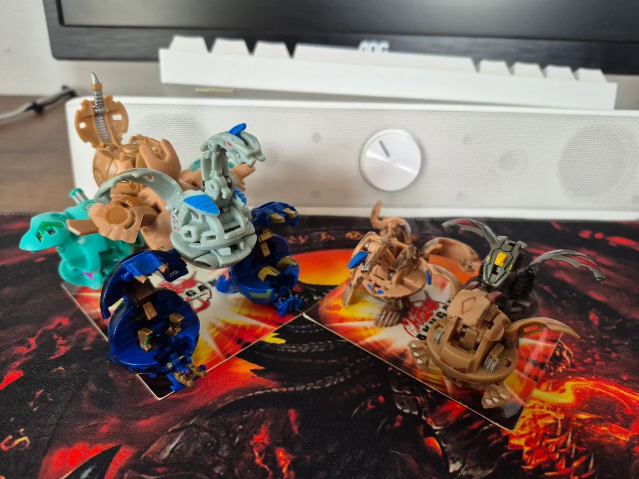 Bakugan Coleção Spectra Helios 10 Uni. - Hobbies e coleções - Vila ...