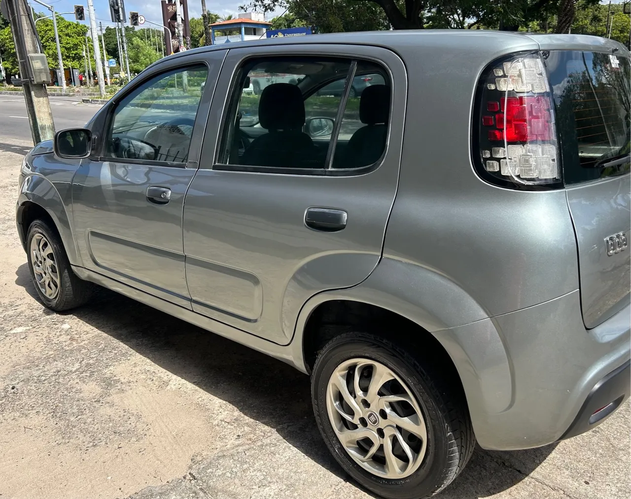 FIAT UNO 2016 Usados e Novos