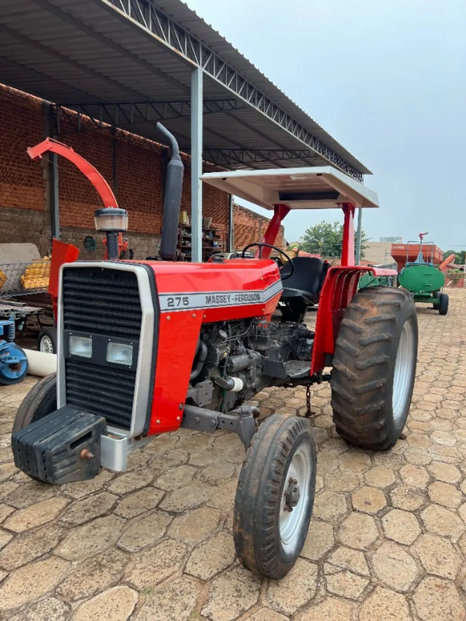 "massey ferguson 275" - Tratores e máquinas agrícolas no Brasil