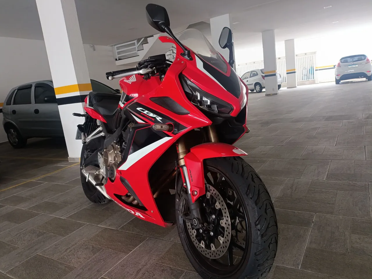 Motos Honda CBR 650 R no Brasil