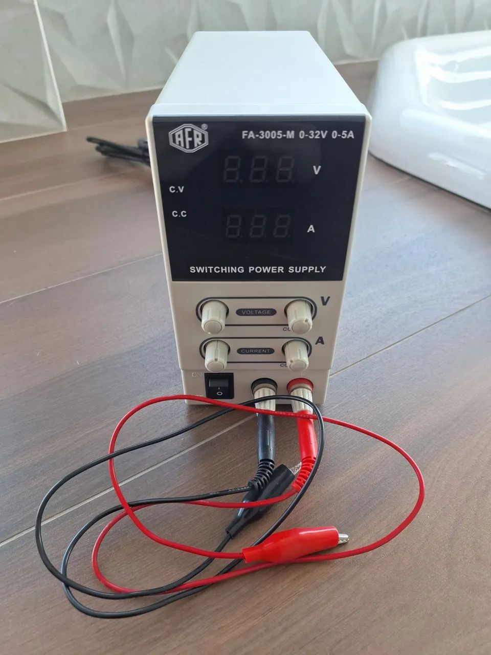 Fonte de Bancada Digital 32v - 5a AFR-3005-M - Peças de Hardware - Água ...