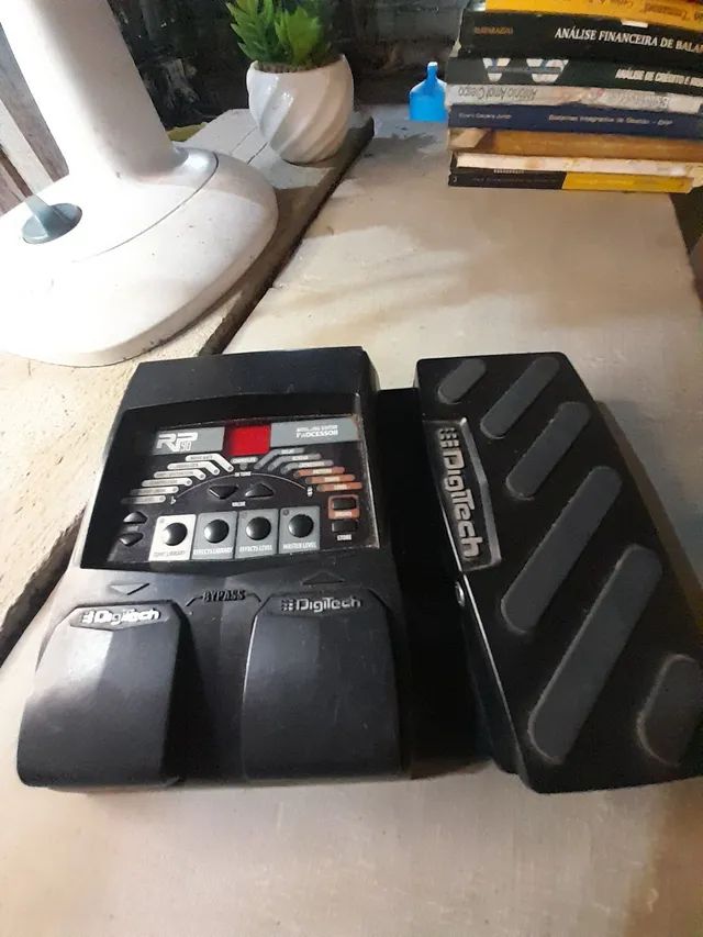 "pedaleira pra guitarra" no Brasil