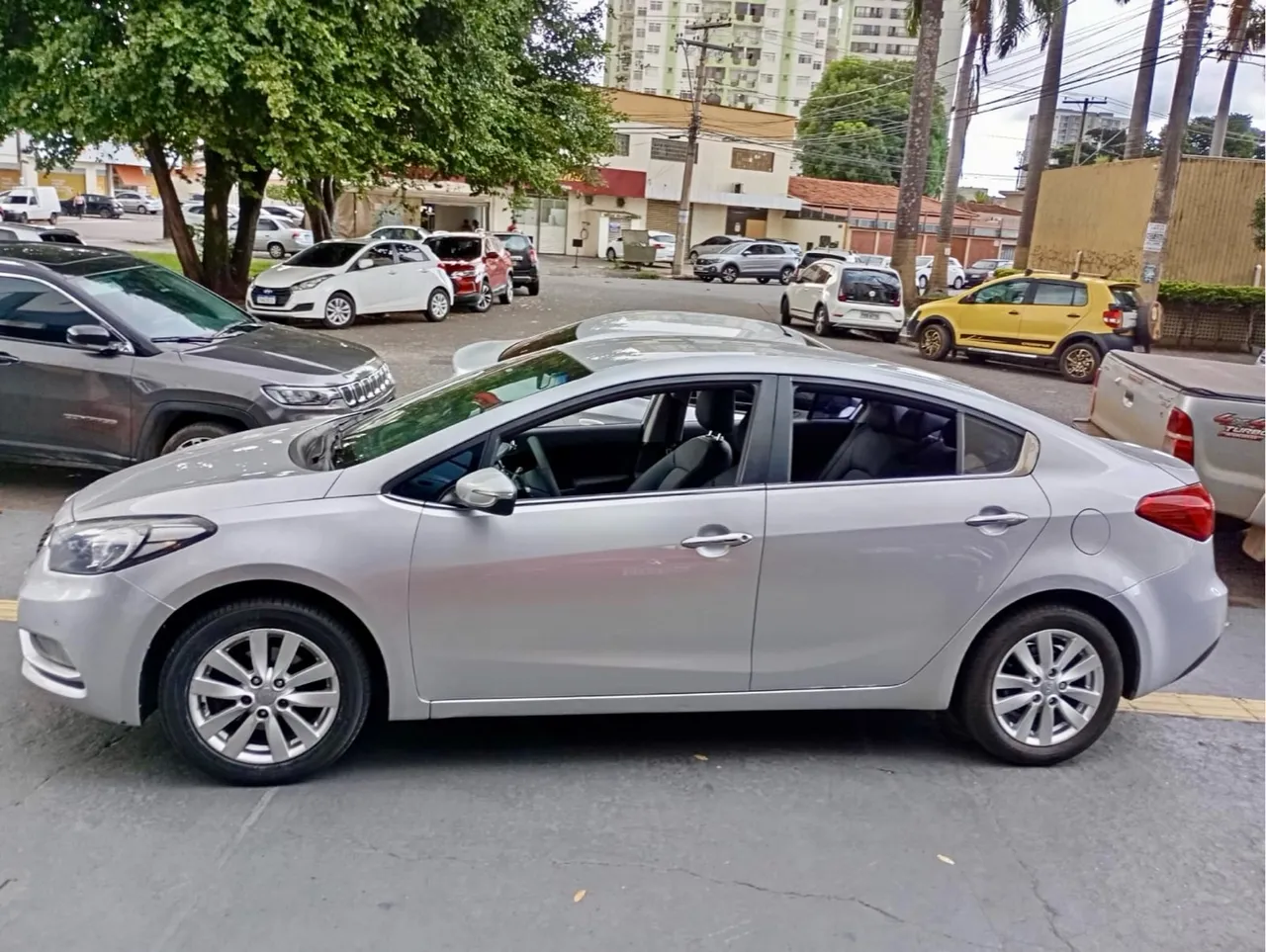 KIA MOTORS CERATO 2014 Usados e Novos