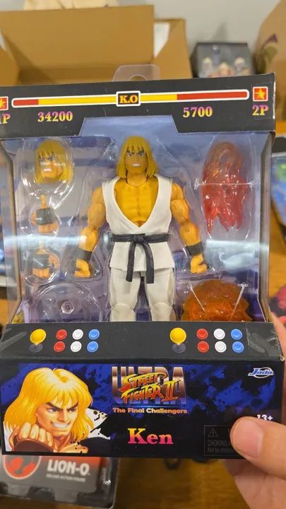 Boneco Ken Street Fighter II (versão exclusiva Entertaiment Earth com ...