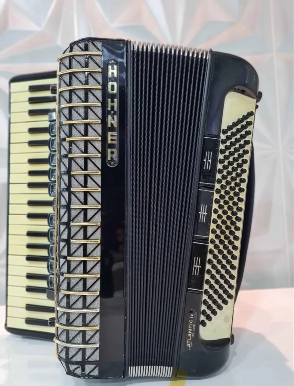 "sanfona ou acordeon" - Instrumentos musicais no Brasil