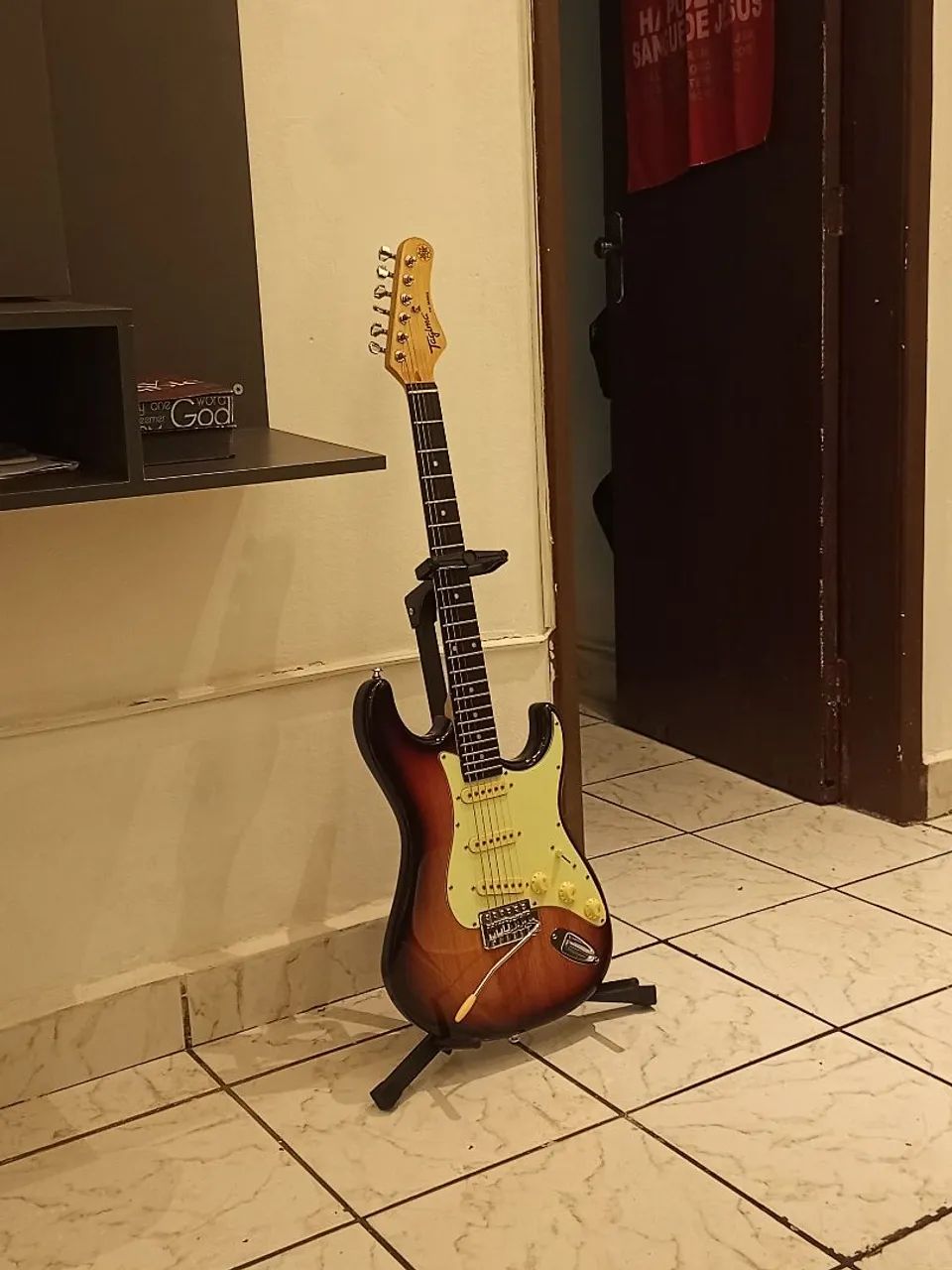 Guitarra Tagima 500 Stratocaster + Pedal Cuvave Baby - Instrumentos ...