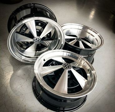 "roda kombi antiga" no Brasil