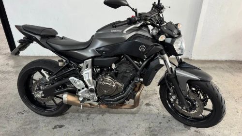Motos YAMAHA MT-07/MT-07 2016 no Brasil