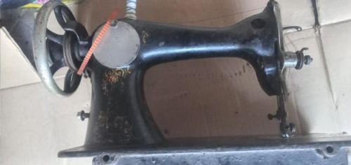 "maquina singer antiga" no Brasil