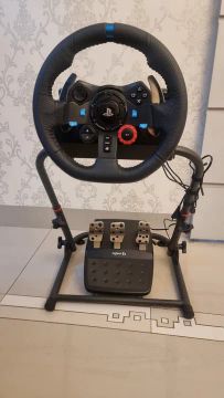 "volantes logitech" no Brasil