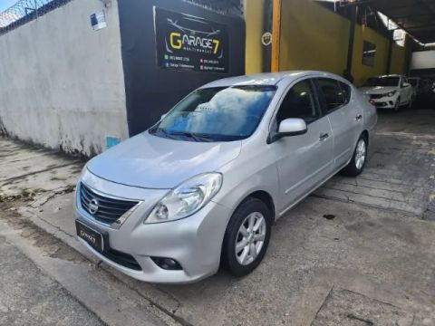 NISSAN VERSA 2013 Usados e Novos