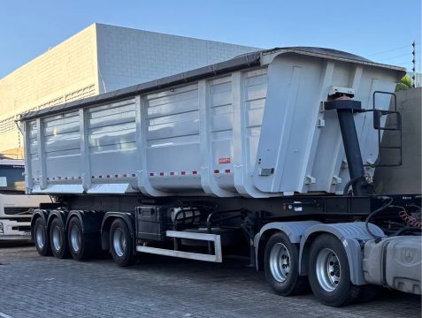 "semi reboque" no Brasil