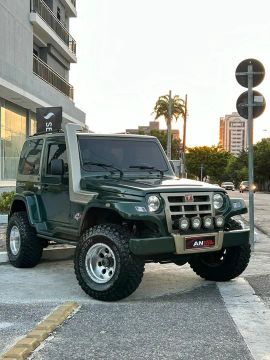 TROLLER T-4 2010 Usados e Novos