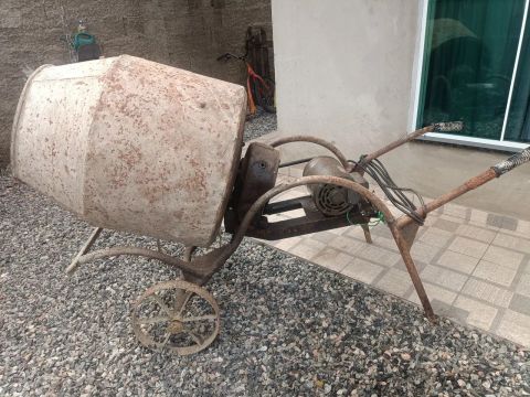 "betoneira" no Brasil