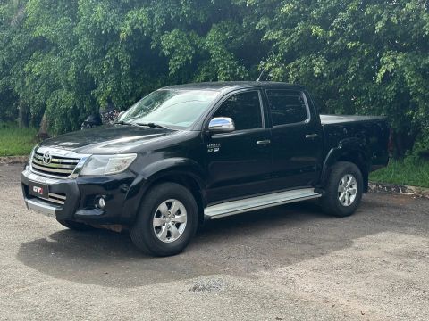 TOYOTA HILUX 2015 Usados e Novos