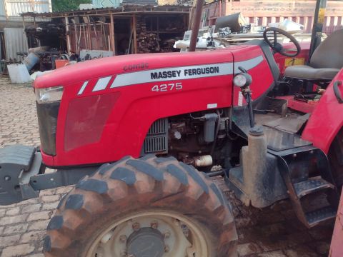 "trator massey ferguson 4275" - Tratores e máquinas agrícolas no Brasil