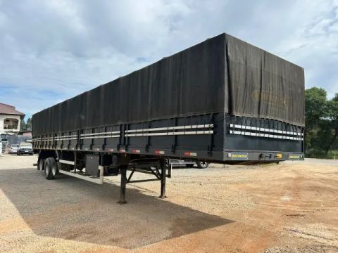 "semi reboque" no Brasil