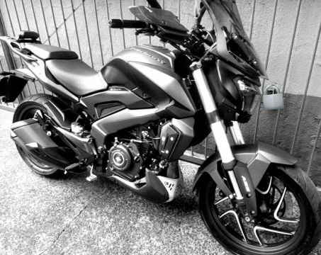 Motos BAJAJ DOMINAR no Brasil