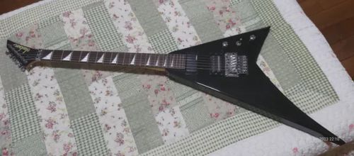 "jackson flying v" no Brasil