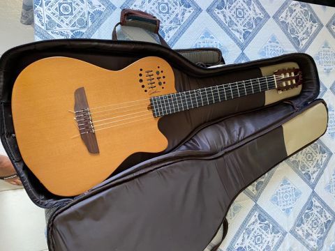 "violao godin" - Instrumentos musicais no Brasil