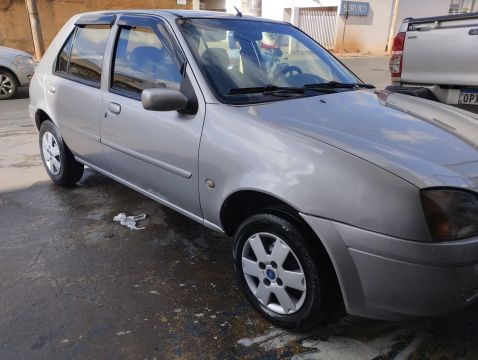 FORD FIESTA 2000 Usados e Novos