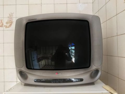 "tv de tubo" - TVs no Brasil