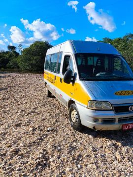 "carro escolar" no Brasil