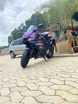 Motos YAMAHA YZF no Brasil