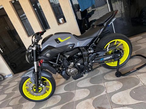 Motos YAMAHA MT-07/MT-07 2018 no Brasil