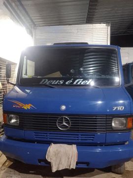 "caminhoes 710" no Brasil