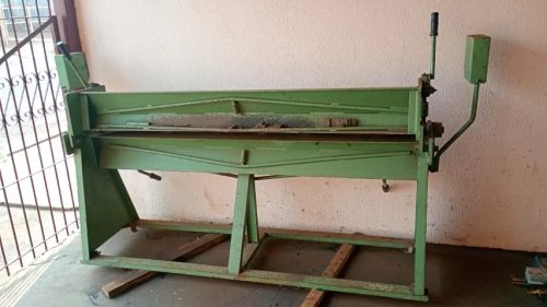 "dobradeiras de chapas manual" no Brasil