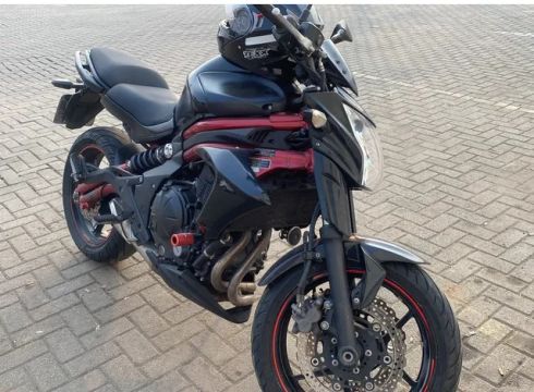 Motos KAWASAKI ER-6N 2015 no Brasil