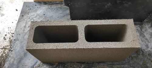 "forma de bloco de concreto" no Brasil