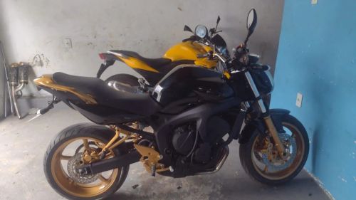 Motos YAMAHA FZ6 2009 no Brasil