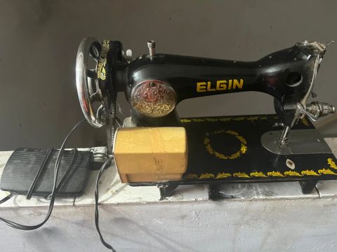 "maquinas de costura elgin antigas" no Brasil