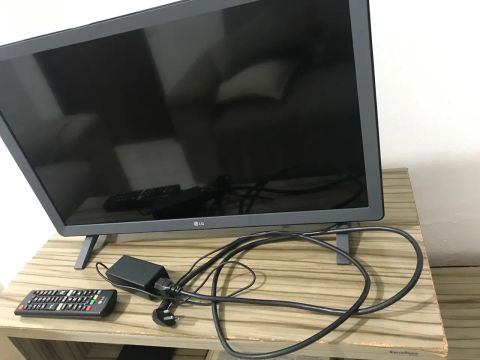 "tv smart 24 polegadas lg" - TVs no Brasil