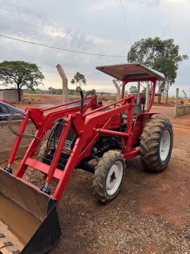 "trator com concha" - Tratores e máquinas agrícolas no Brasil