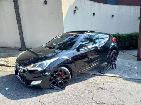 HYUNDAI VELOSTER Usados e Novos em PE