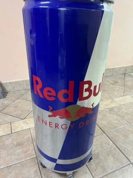"geladeira red bull" - Geladeiras e Freezers no Brasil