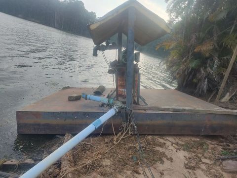 "balsa flutuante" no Brasil