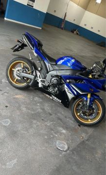 Motos YAMAHA YZF no Brasil